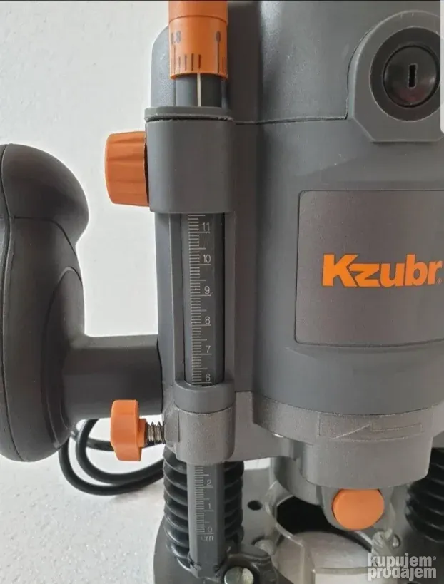 Frezer za drvo 1200w - KupujemProdajem