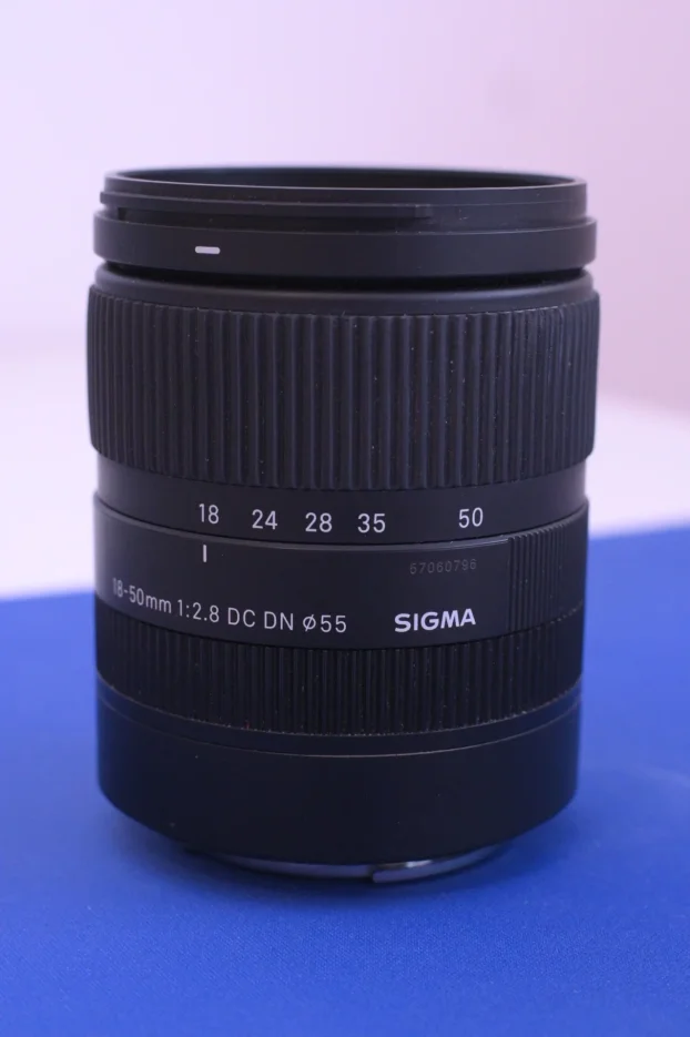 Sigma 18-50mm f2.8 Sony E + opciono adapter za Nikon Z - KupujemProdajem