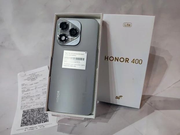 Honor 400 lite 5G 8/256GB NOVO NOVO GARANCIJA 24 meseca - KupujemProdajem