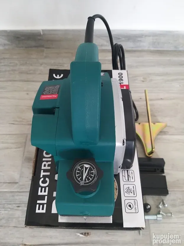 Elektricno Rende za drvo Makita 800W - KupujemProdajem