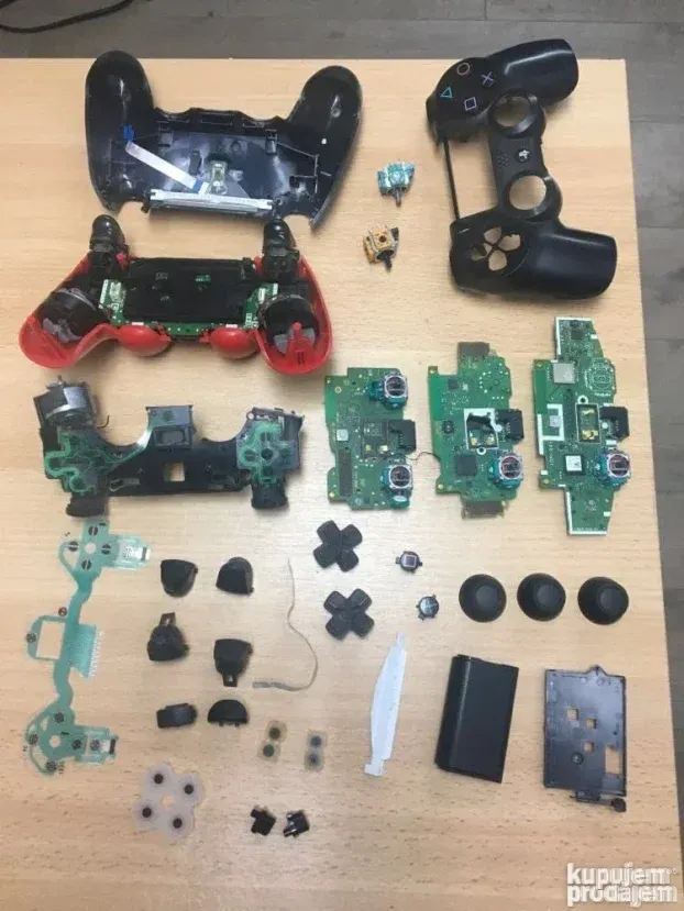 Servis i popravka dzojstika (kontrolera) za PS4 , PS5, XBOX ... Servis i popravka dzojstika (kontrolera) za PS4 , PS5, XBOX ...