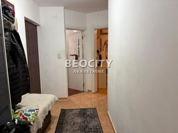 Trosoban stan na prodaju - Zage Malivuk, Kaluđerica, Grocka, Beograd ...