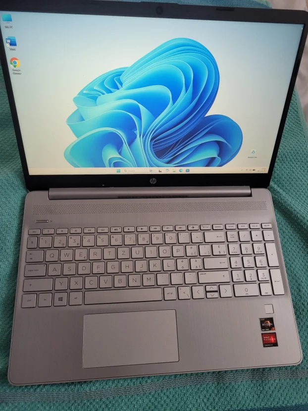 HP Ryzen 7 4700U ram 8GB, SSD 512 SK, Ful HD IPS - KupujemProdajem