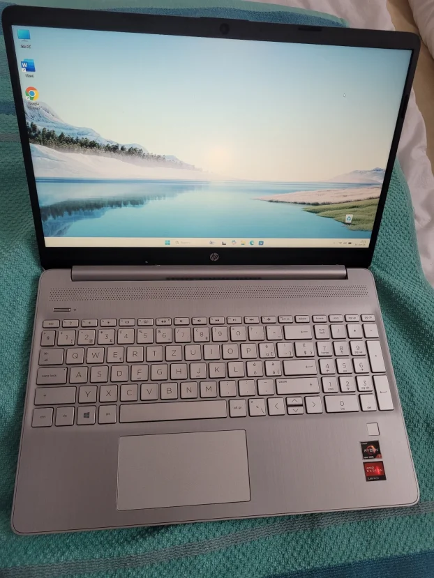 HP Ryzen 7 4700U ram 8GB, SSD 512 SK, Ful HD IPS - KupujemProdajem
