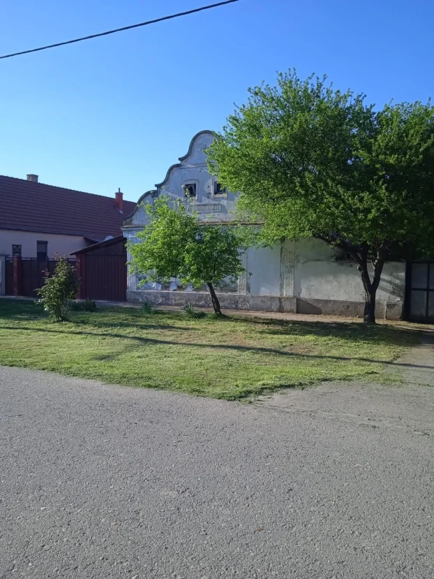 Plac i zemljište na prodaju - Titel, plac na rodaju - KupujemProdajem