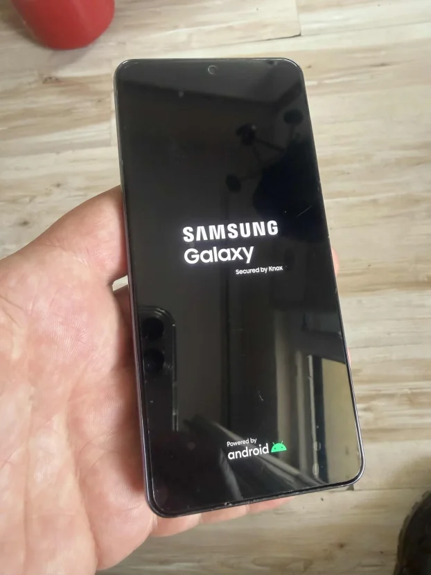Samsung S21 5g 8gb baš dobar ! - KupujemProdajem