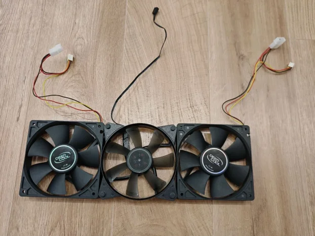 Kuler cena je za sva tri kulera - KupujemProdajem