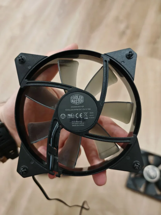 Kuler cena je za sva tri kulera - KupujemProdajem