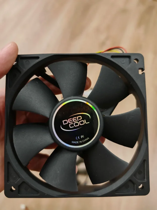 Kuler cena je za sva tri kulera - KupujemProdajem