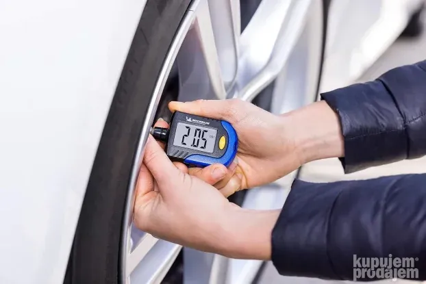 Michelin digitalni merac pritiska i merenja dubina sare - KupujemProdajem