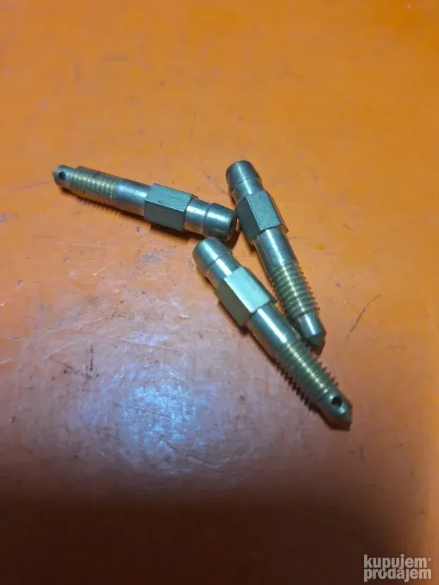 Sisice za ispustanje vazduha Golf - KupujemProdajem