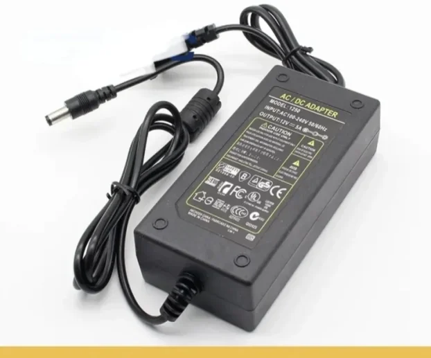 Univerzalno napajanje 12V ISPRAVLJAC 12V-5A Adapter 12v 5a ...