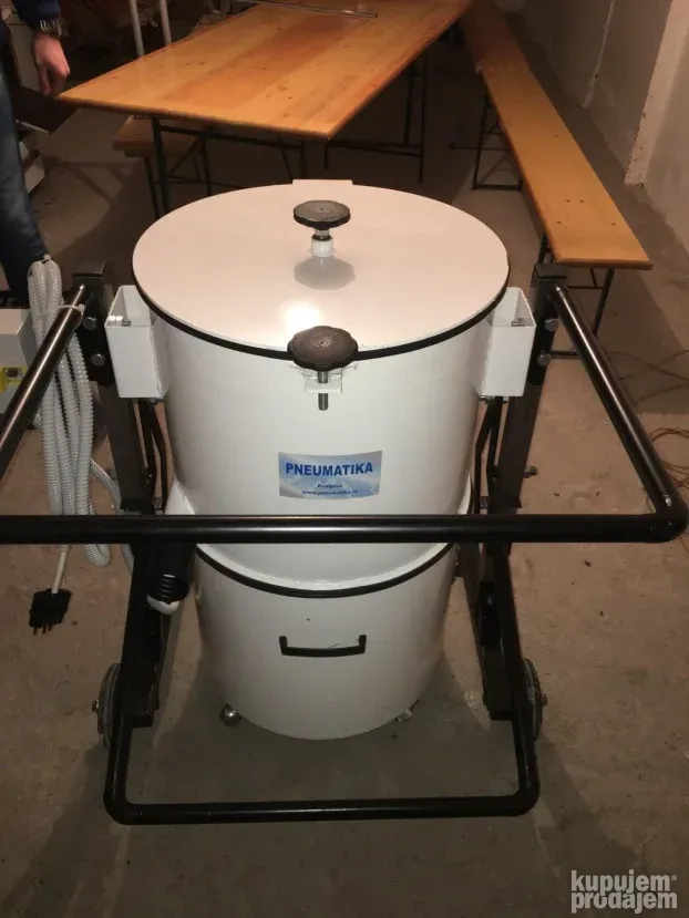 Industrijski usisivac za suvo usisavanje opiljaka - KupujemProdajem