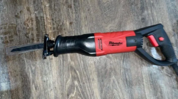 Elektricna lisicarka Milwaukee SSPE SX - KupujemProdajem