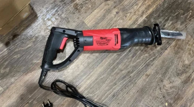 Elektricna lisicarka Milwaukee SSPE SX - KupujemProdajem