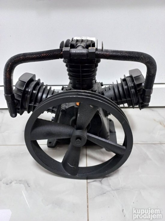 Kompresorska glava za bocu do 250 litara sa tri klipa - KupujemProdajem