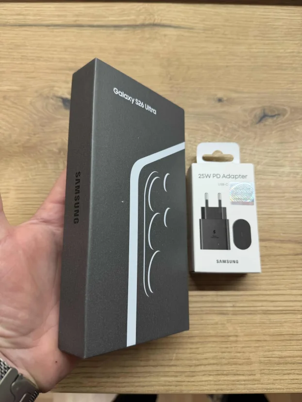 Samsung S26 Ultra Crni 256g 12ram Novo Vakum +Poklon - KupujemProdajem
