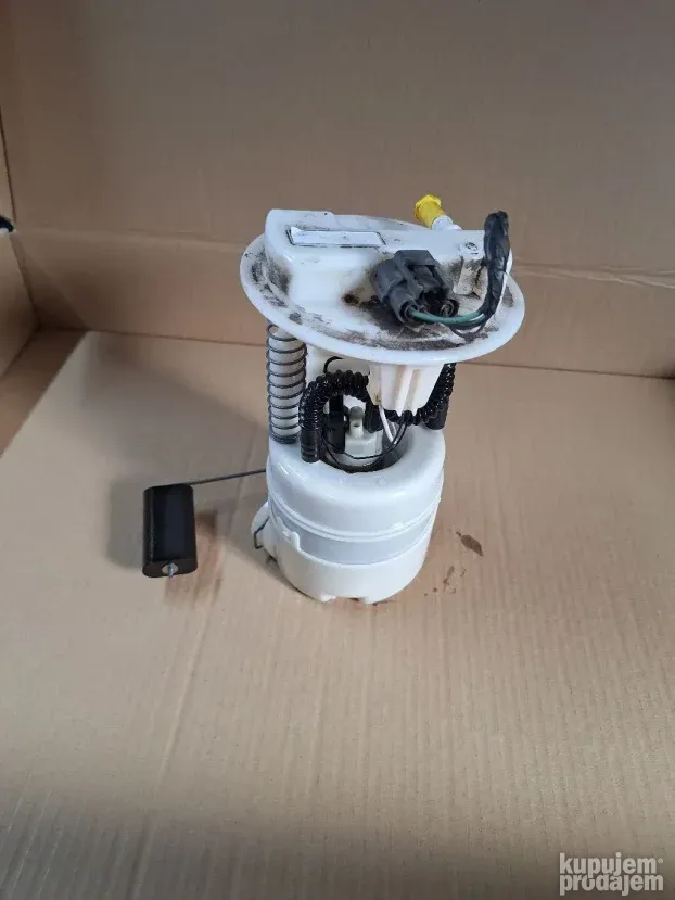 Pumpa goriva Renault Clio III - KupujemProdajem