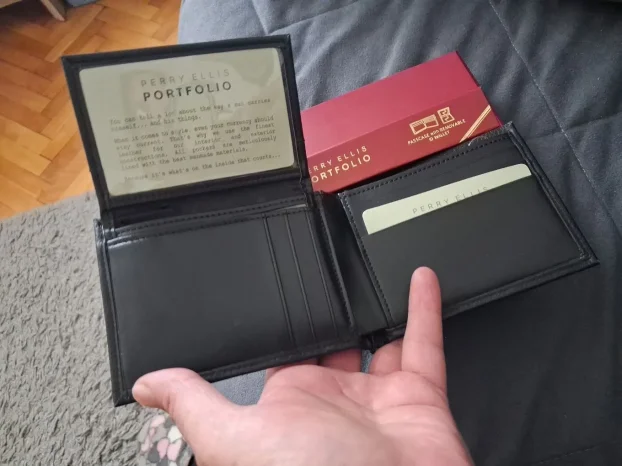 PERRY ELLIS PORTFOLIO,muski novcanik,nov,kozni,original - KupujemProdajem