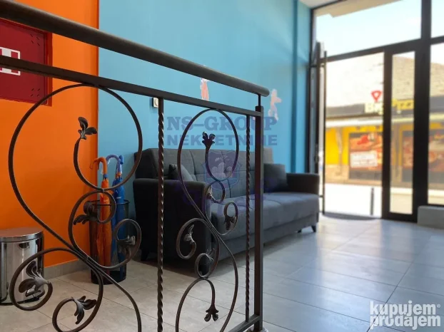 Prostran lokal pogodan za više namena u samom centru! -120m2 ...