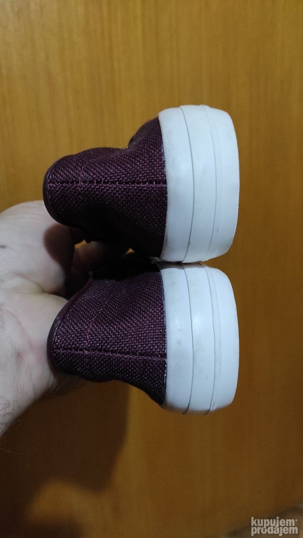 Ženske patike br.40 Pull&Bear - KupujemProdajem