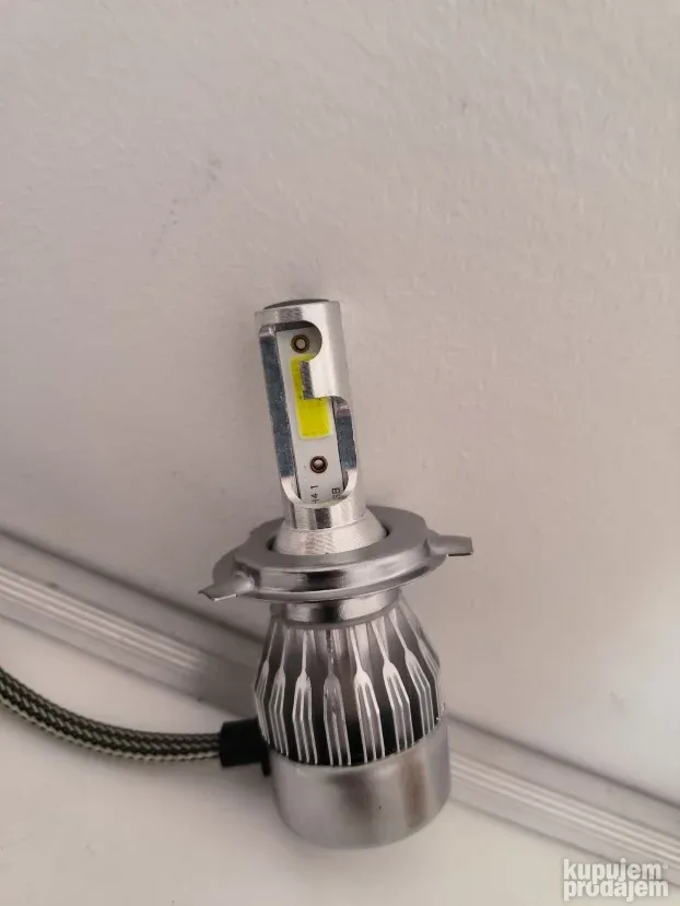 LED H4 sijalice C6, za auto,svetlo cena za PAR H1 H3 H7 - KupujemProdajem