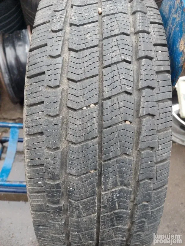 Zimska guma 215 65 16c 1 kom ms 215 65 16 c m+s - KupujemProdajem