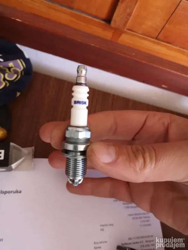 Skoda Felicia 1.3 MPI svecice Skoda Fabia 1.4 MPI NOVO - KupujemProdajem