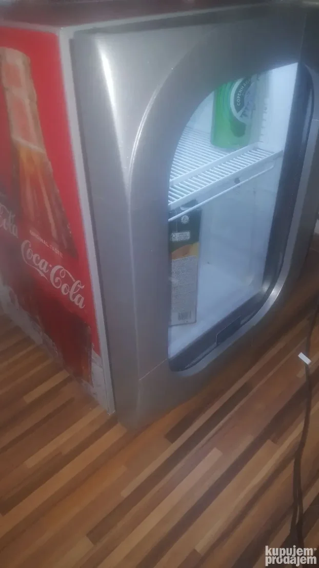COCA COLA Eco LED komresorski friz uvoz Swiss - KupujemProdajem