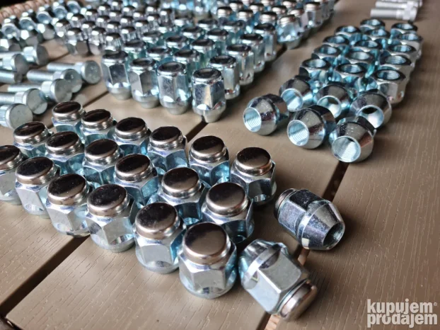 Srafovi za felne Smart na kljuc 15 - KupujemProdajem