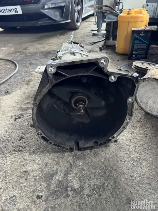 bmw e60 e61 e90 manuelni menjac 6 brzine - KupujemProdajem
