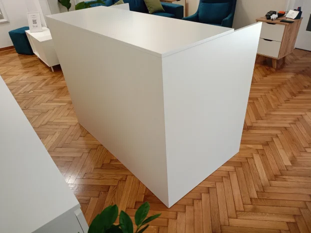 Pult 18 - KupujemProdajem