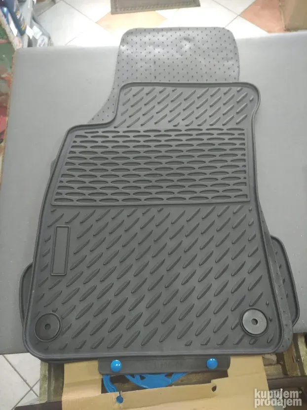 Patosnice Audi A4 B6 B7 Pvc gumene patosnice Audi A4 B6 B7 - KupujemProdajem
