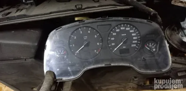 Instrument tabla km sat Opel Astra G - KupujemProdajem