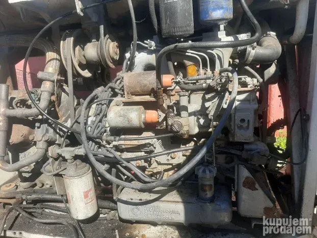 Motor za mini bager 4 klipa - KupujemProdajem