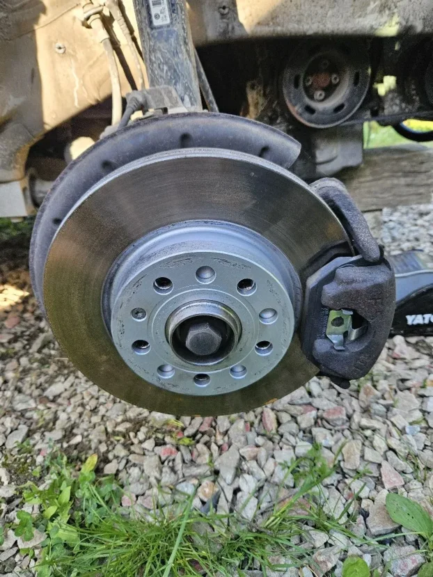 Prednji Trap Skoda Octavia A5 - KupujemProdajem