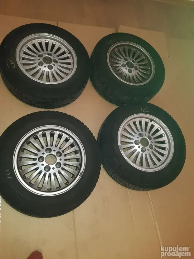 BMW style 33 felne, gume 225/60/16 - KupujemProdajem