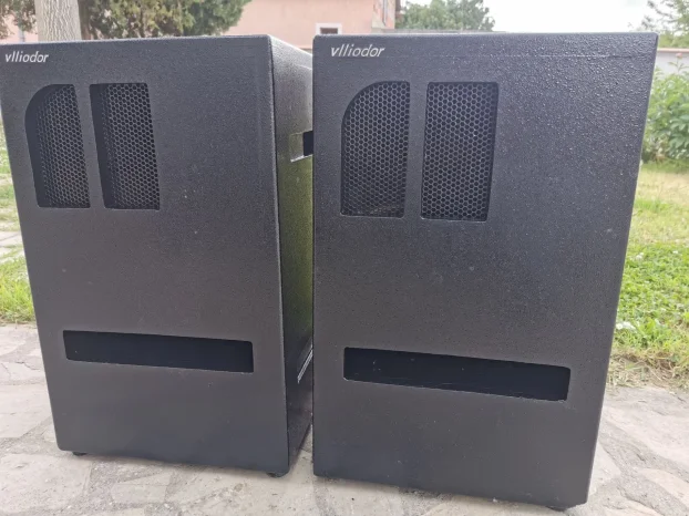 Prazni Bass binovi za 15 inca - KupujemProdajem