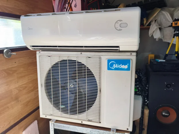 Midea 12 klima uredaj on off Midea 12 klima uredaj on off - KupujemProdajem