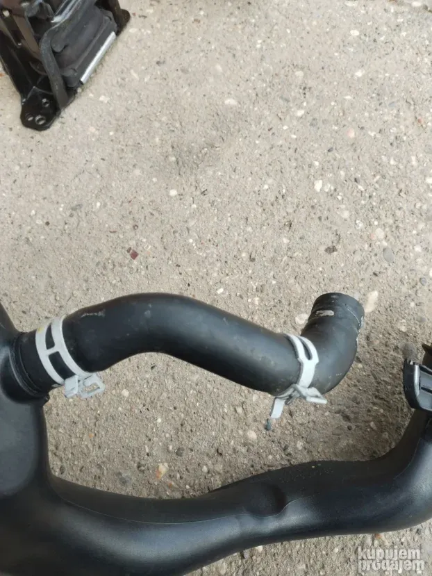 Citroen C5 X7, C6 2.7hdi crevo hladnjaka - KupujemProdajem