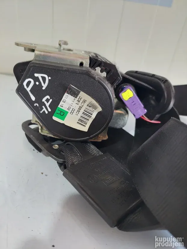 prednji desni pojas audi a6 4f c6 - KupujemProdajem