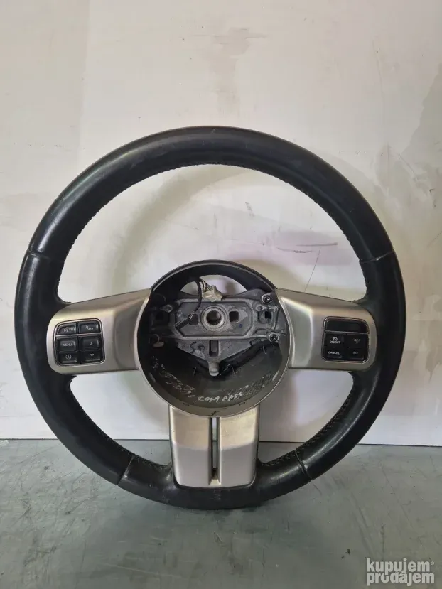 Volan jeep compas dodge hornet dzip - KupujemProdajem