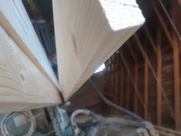 Suve i obrađene daske od čamovine dimenzije 14,6x1,9x400cm ...