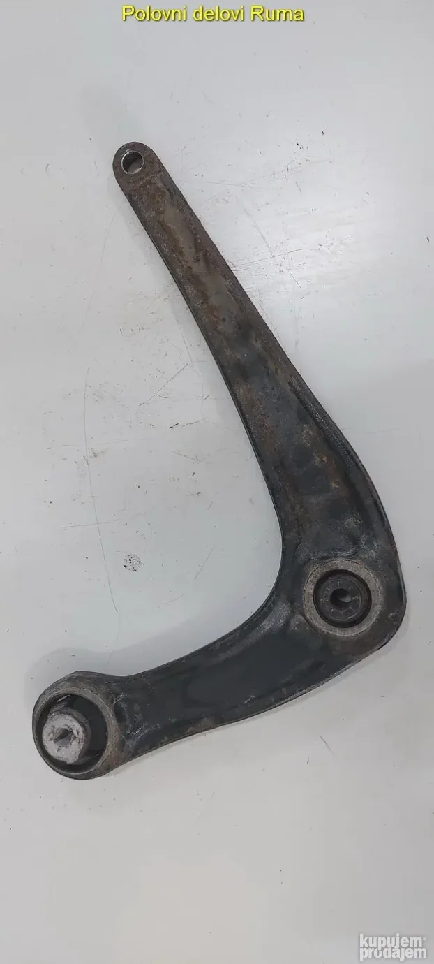 Prednje desno oscilirajuce rame Traveller 16 - #7841aom3 - KupujemProdajem