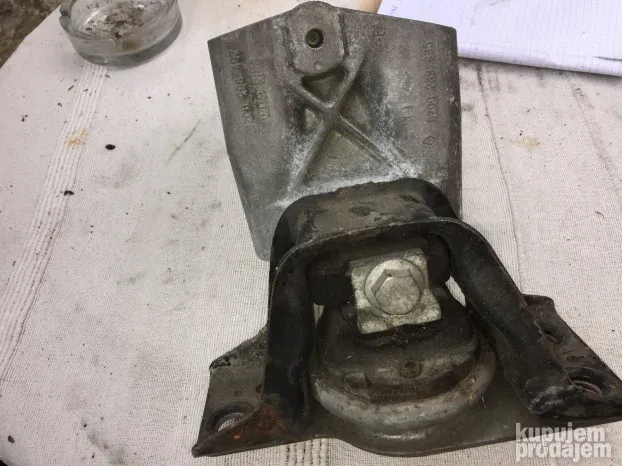 nosac motora za reno clio 3-1.5dci kao nov original - KupujemProdajem
