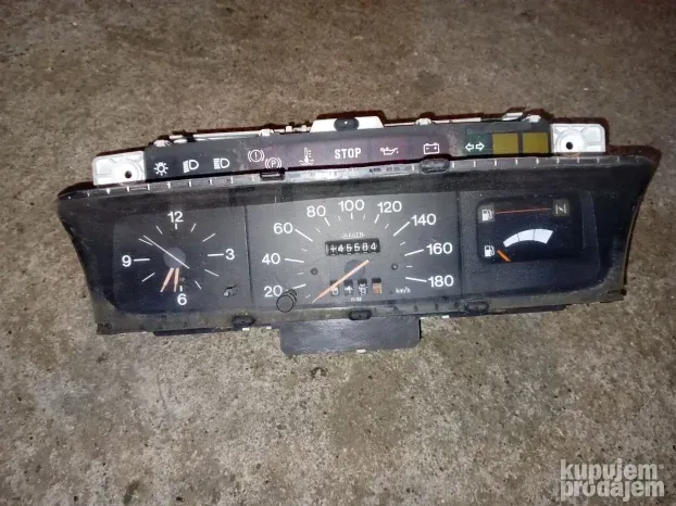 Km sat instrument tabla Peugeot 205 - KupujemProdajem