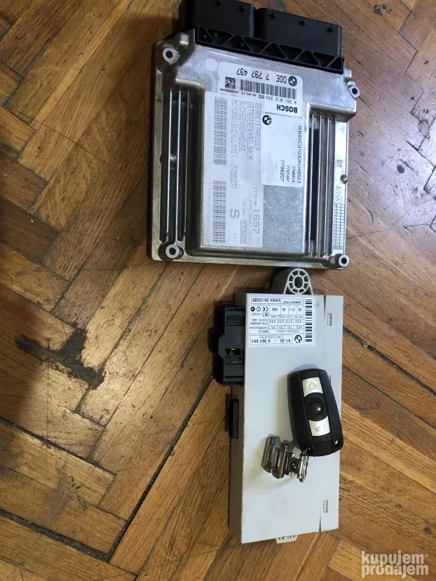 BMW E90 E91 E87 E81 motorni racunar cas modul ključ set 163k ...