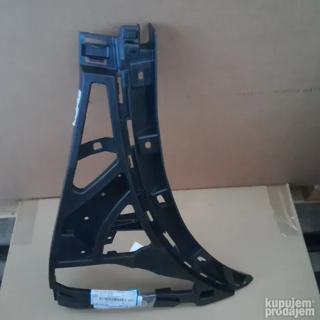 Porsche cayenne prednji desni nosac branika / 2015-2018 god ...