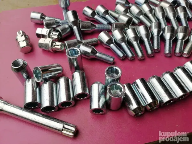 Srafovi matice za sve vrste Dzipova - KupujemProdajem