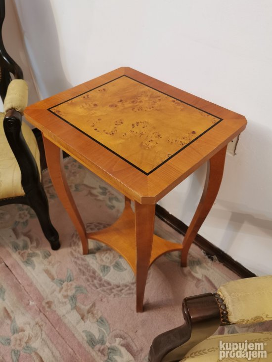 Elegantan stilski klub sto - KupujemProdajem